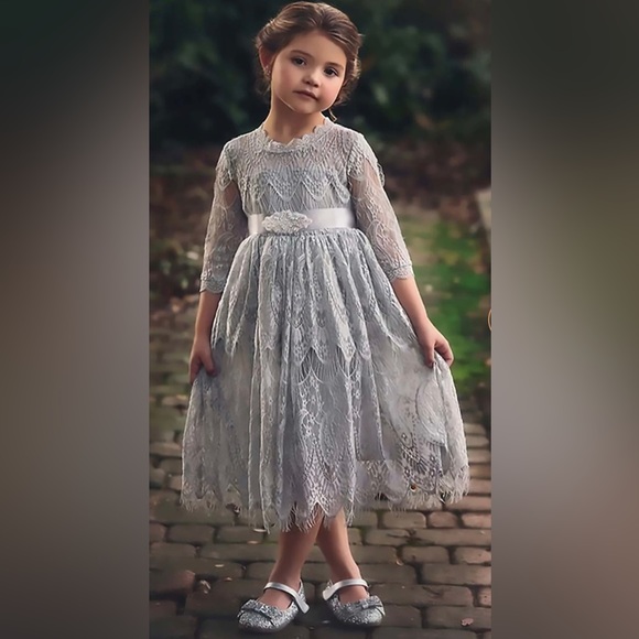 Trish Scully | Dresses | Trish Scully Bella Rafaela Gown Grey Lace ...